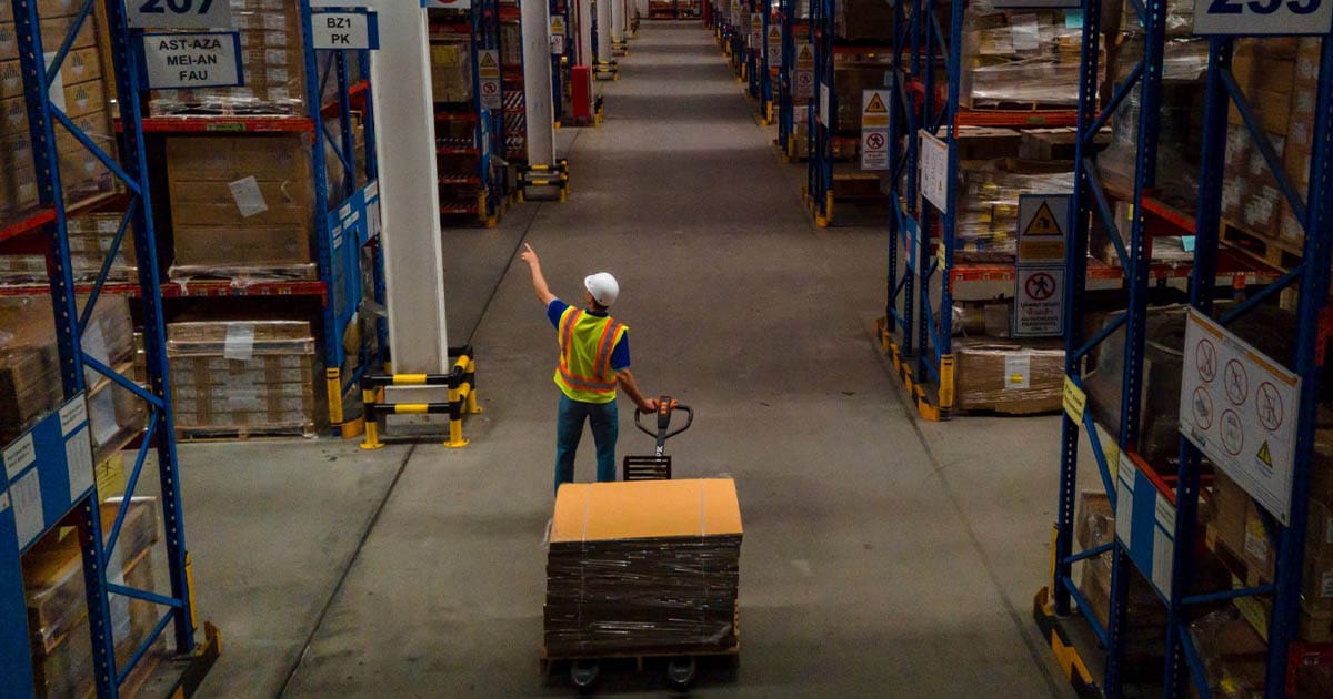 Calculating Warehouse Capacity: How to Calculate and Maximize Warehouse Space | NetSuite